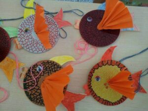 Recycled CD Kid Crafts - Kids Art & Craft