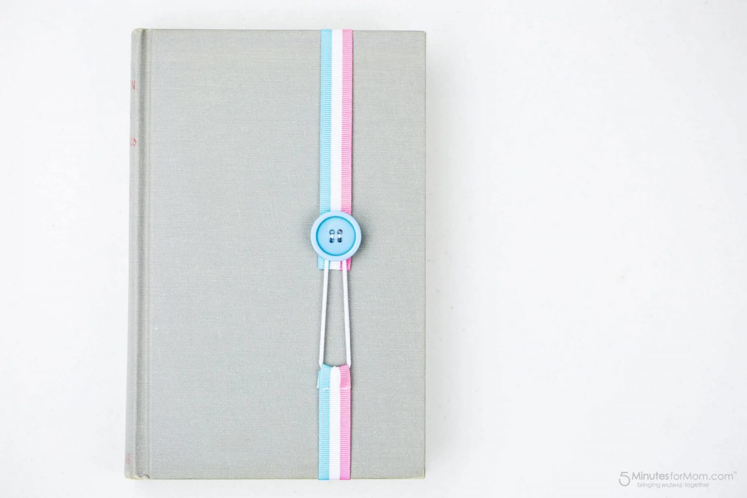 Simple & Cute Button Bookmark Craft Tutorial - Kids Art & Craft