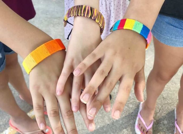 Easy Crafts With Embroidery Floss - Kids Art & Craft