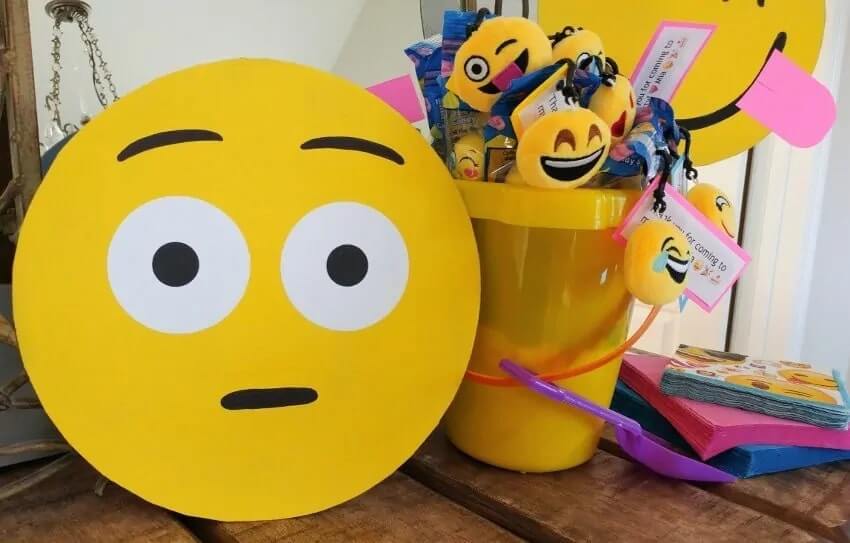 DIY Cute Eye Emoji Crafts - Kids Art & Craft