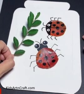 Easy Ladybug Craft For Kids Using Leaves and Paper - Kids Art & Craft