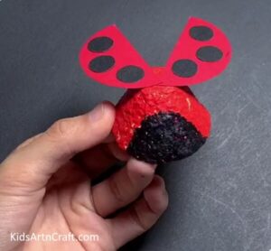Easy Ladybugs Craft from Recycled Egg Carton - Kids Art & Craft