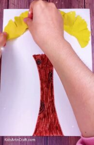 DIY Ginkgo Fall Leaf Tree Craft For Kids - Kids Art & Craft