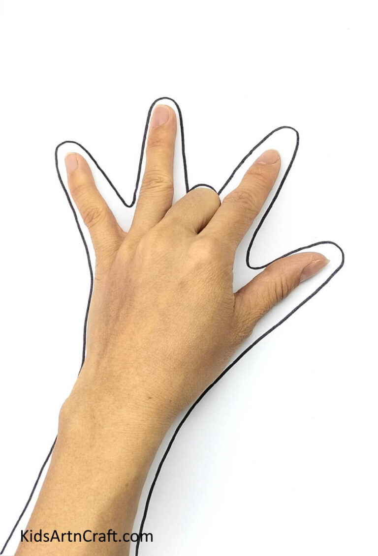 Fun & Easy Giraffe Handprint Drawing for Kids - Kids Art & Craft