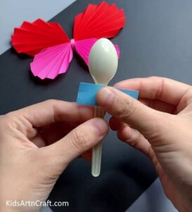 Learn to Make Cute Butterfly using Paper and Spoon - Kids Art & Craft