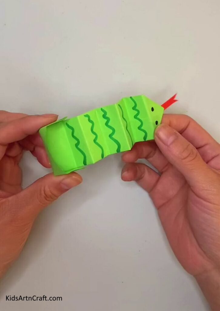 Learn to Make Origami Snake Craft Step-by-Step Tutorial for Kids - Kids ...