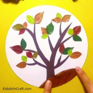 Realistic Tree Craft Using Fall Leaves Step-by-step Tutorial - Kids Art ...