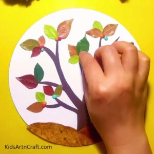 Realistic Tree Craft Using Fall Leaves Step-by-step Tutorial - Kids Art ...