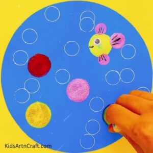 Colorful Stamping Fishes Underwater Artwork For Kids - Kids Art & Craft