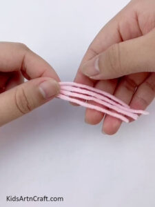 Pretty Flower Wreath Craft Using Cardboard And Wool Tutorial For Kids ...