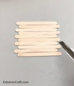 Mini House Popsicle Stick Craft Tutorial For Kids - Kids Art & Craft